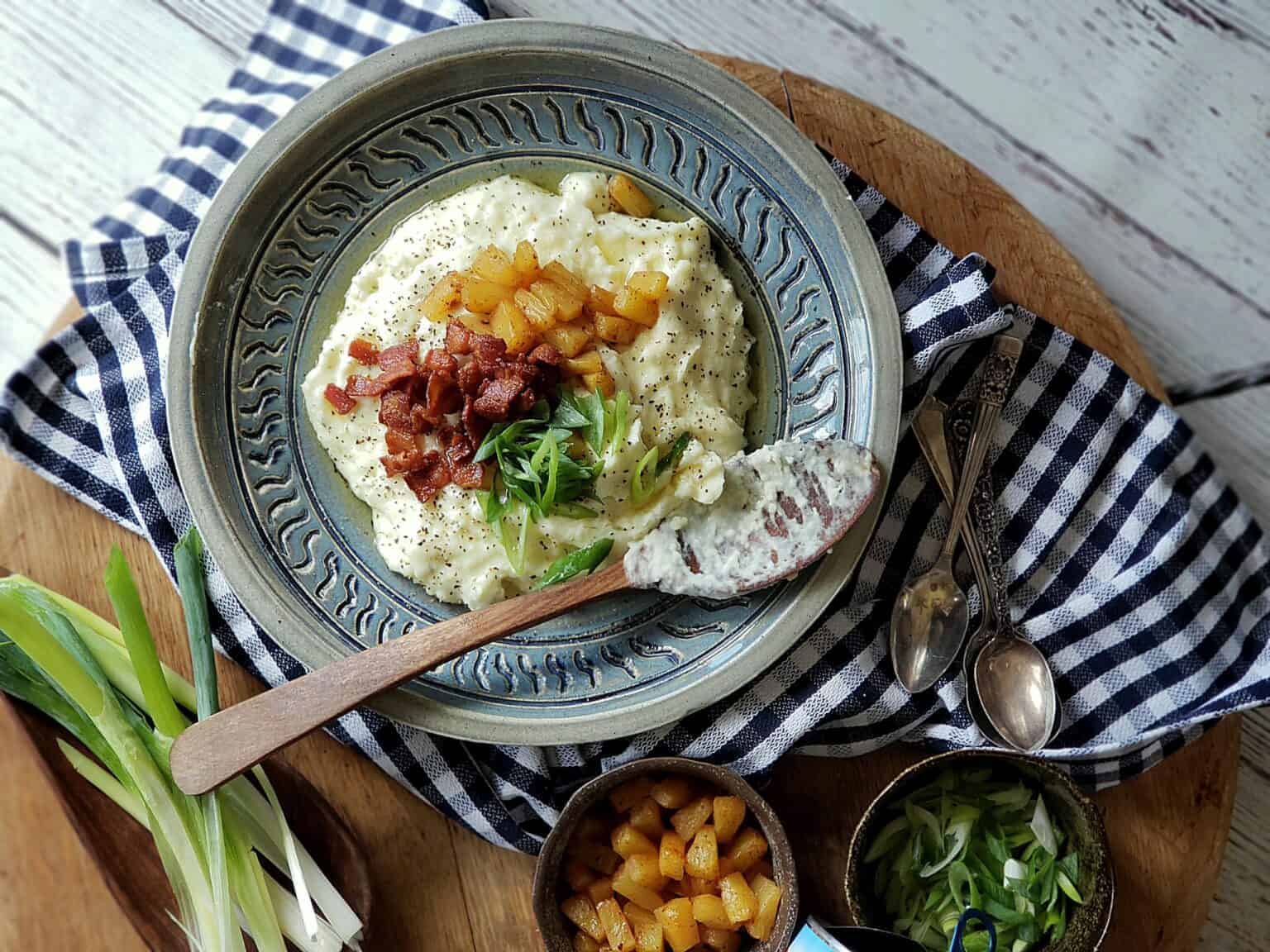 Easy Cheesy Cuban Mojo Potatoes | Cuban mojo potatoes | mojo potatoes