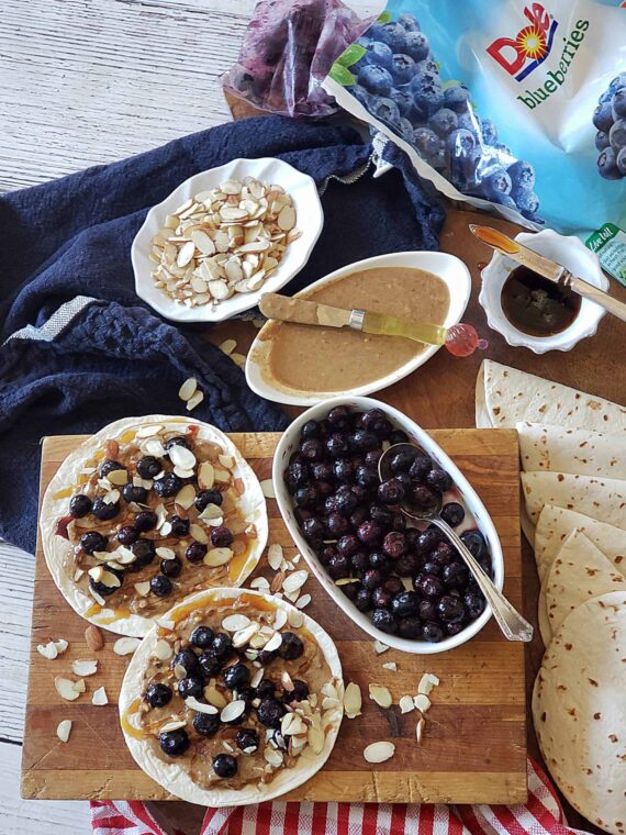 blueberry almond street roll-ups - blueberry roll ups | blueberry recipes