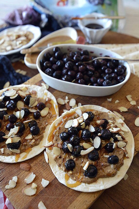 blueberry almond street roll-ups - blueberry roll ups | blueberry recipes