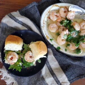 Sriracha Shrimp Sliders | shrimp sliders | shrimp recipes
