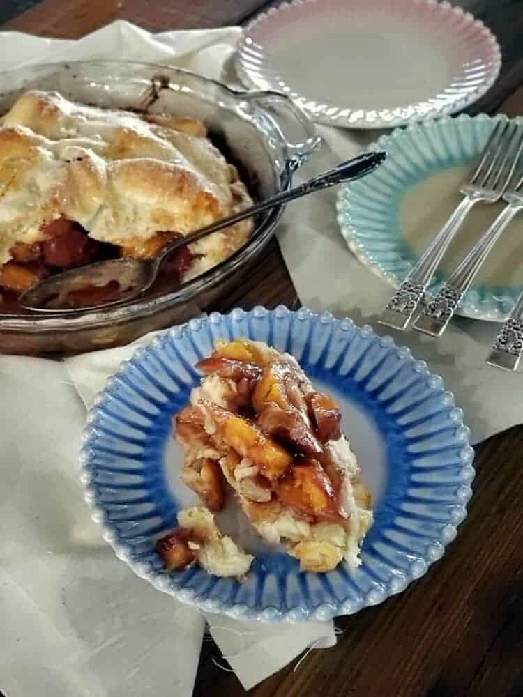 southern cinnamon peach pie | easy peach pie recipe | best peach pie
