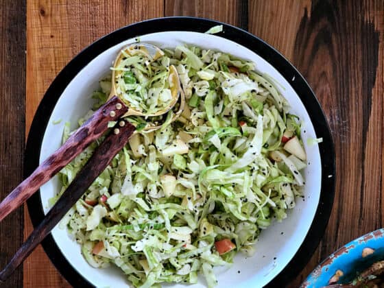 Easy Crunchy Cabbage Salad | cabbage salad | coleslaw | cabbage apple